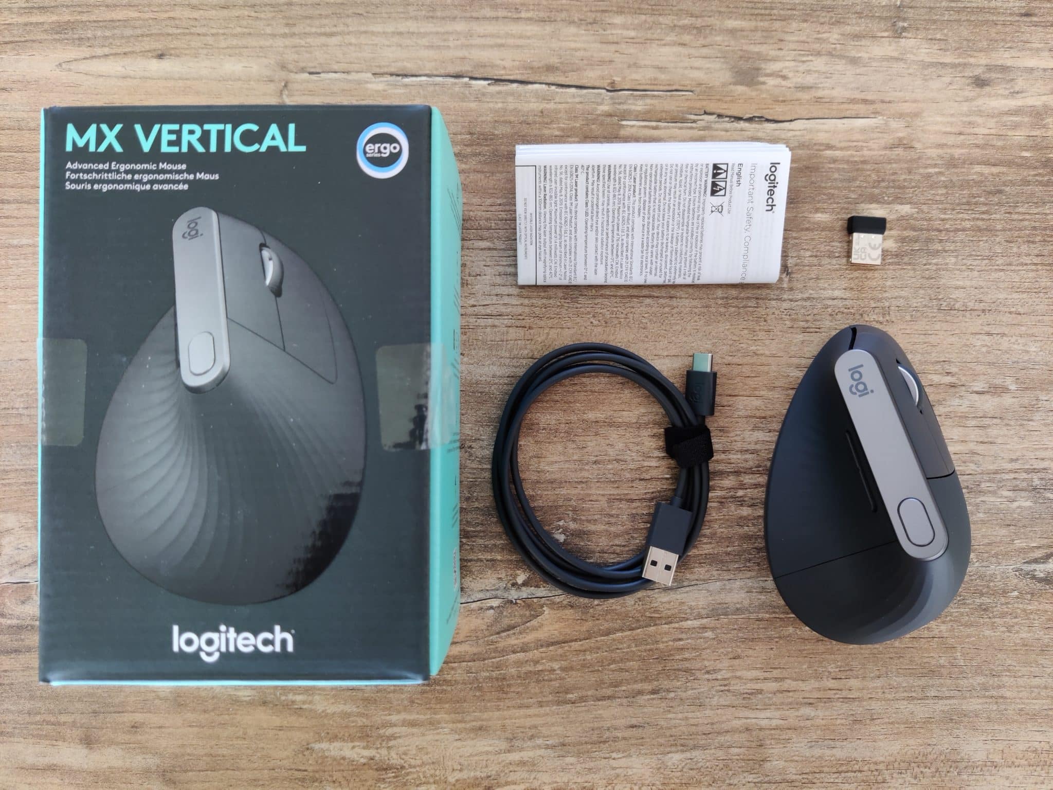 Test Logitech MX Vertical : une souris pas pour les petites mains ...